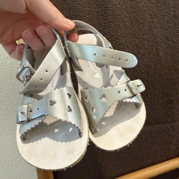 Salt Water Sandals by Hoy | Shoes | Silver Leather Saltwater Kids ...